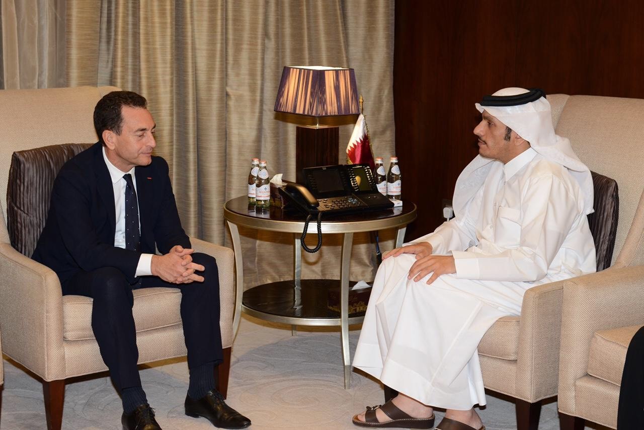 HH the Emir Receives Written Message from President of France