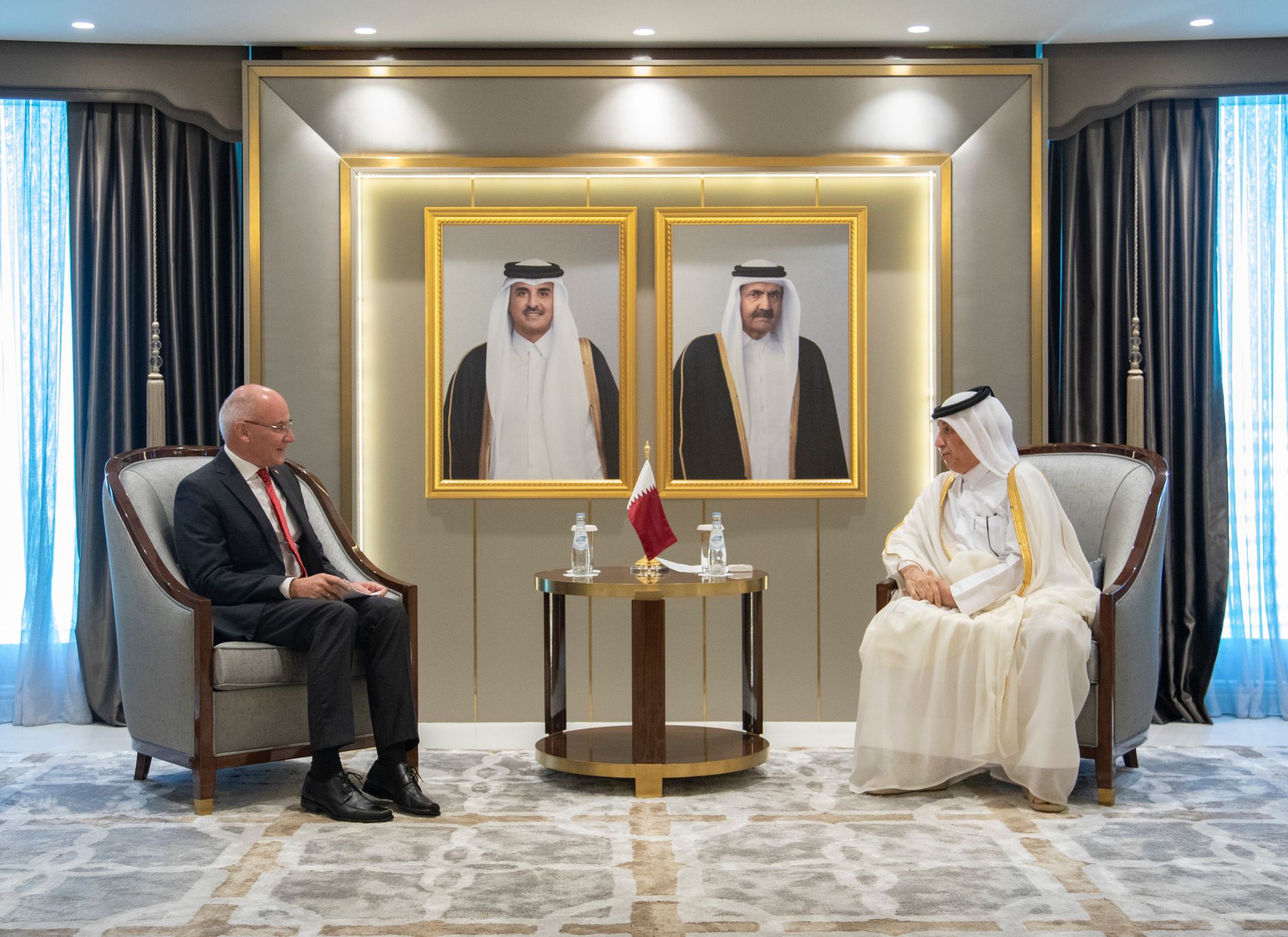 Minister of State for Foreign Affairs Receives Copy of Credentials of ...